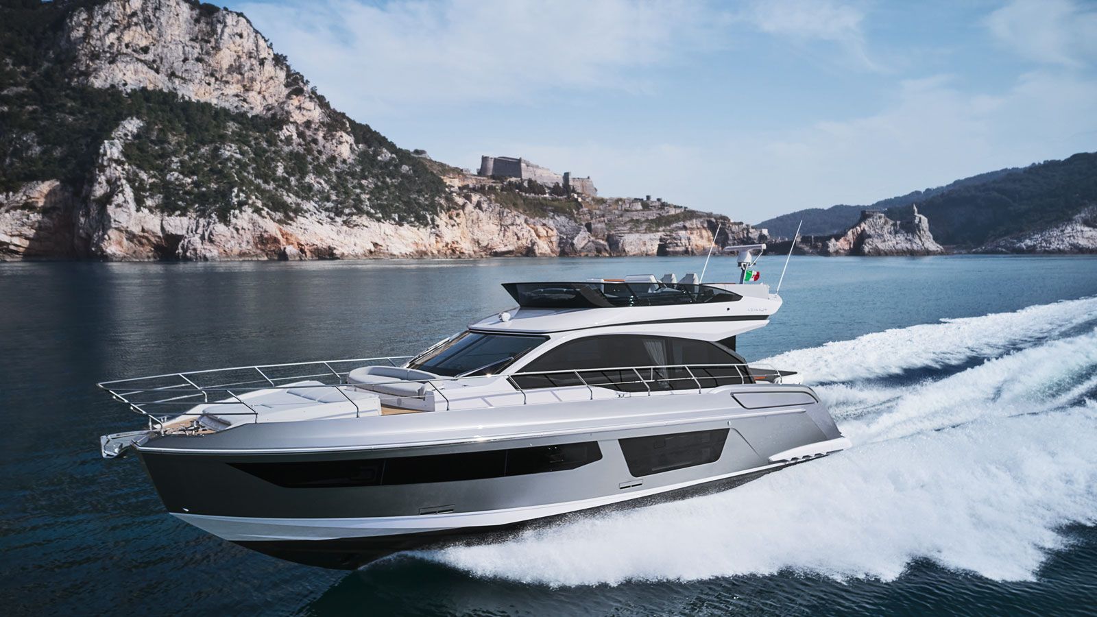 Inside the 16.7 metre Azimut 53 Flybridge yacht